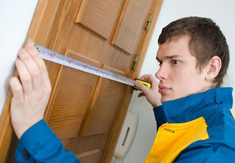 Quelles sont les dimensions pour une porte standard